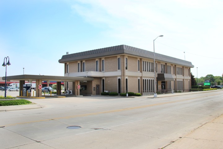Charles City - First Security Bank & Trust